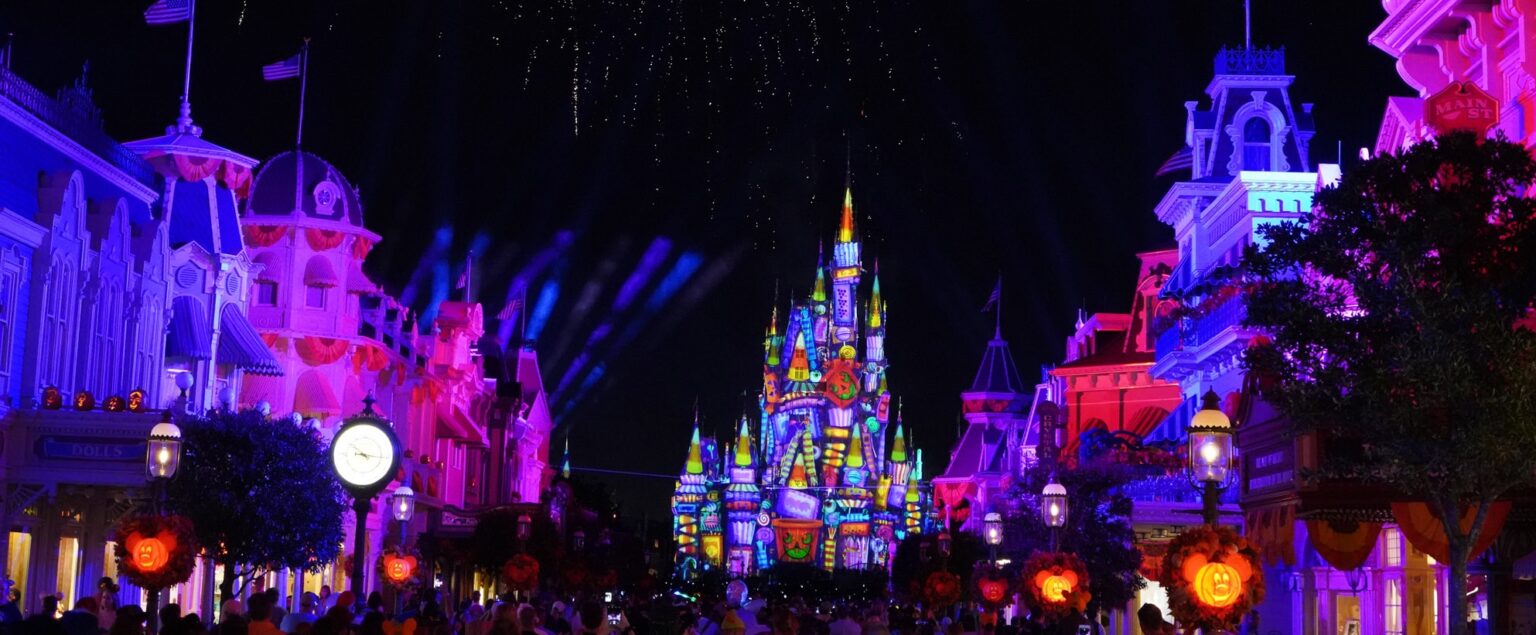 Things To Do At Disney In Night - Villatel